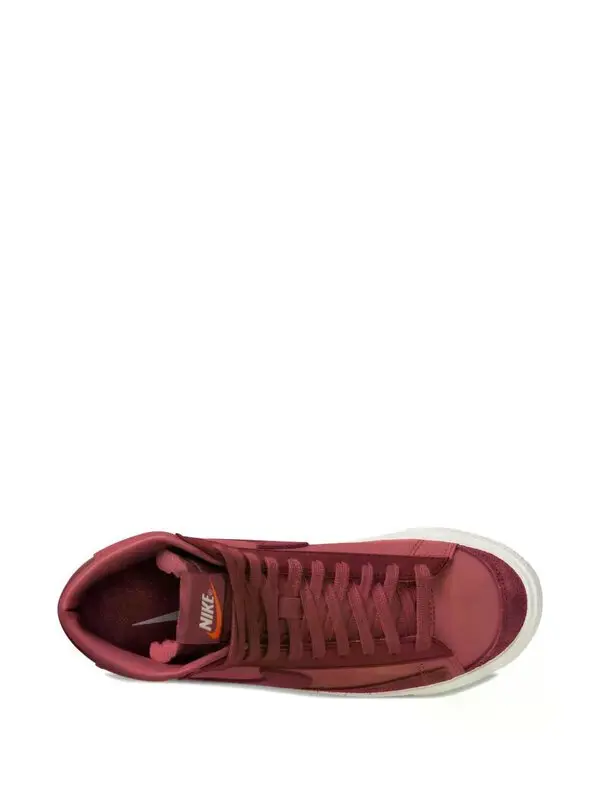 Nike Blazer Mid '77 Sneakers
