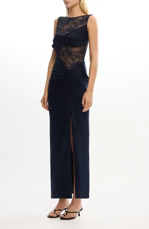 Significant Other Nida Sleeveless Stretch Lace Gown