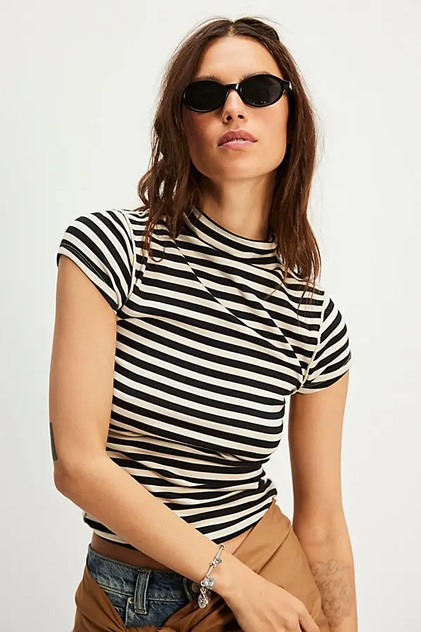Free People Josie Polarized Round Sunglasses - Black/smoke