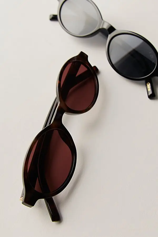 Free People Josie Polarized Round Sunglasses - Black/smoke