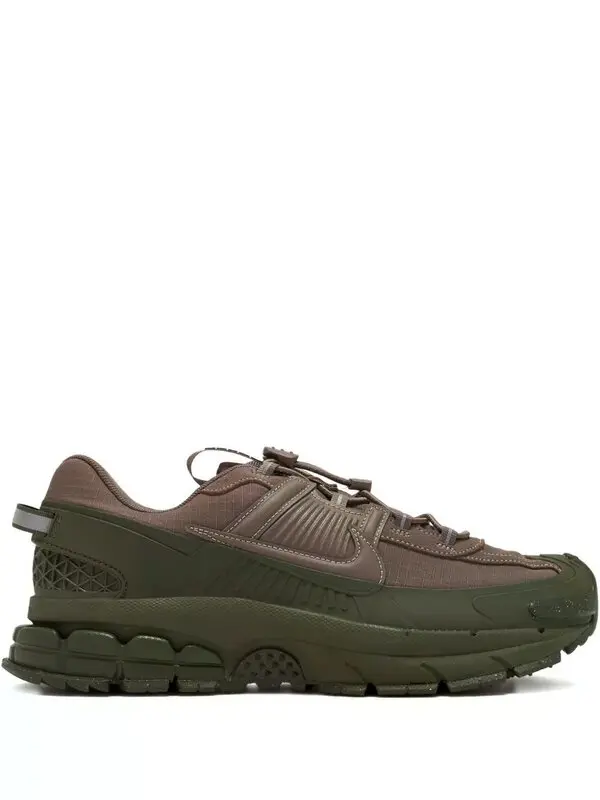 Nike Vomero Roam Sneakers