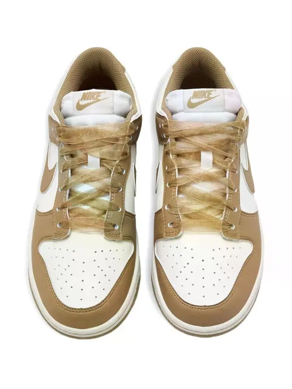 Nike Dunk Low Sneakers
