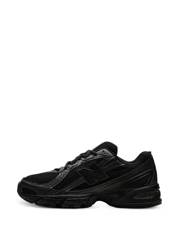 NEW BALANCE 740 Lace-up Sneakers - Black