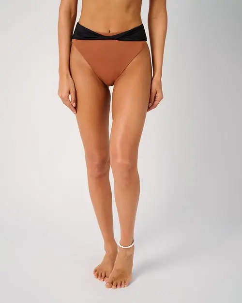 WeWoreWhat Twist High Rise Bikini Bottom - Clay/black