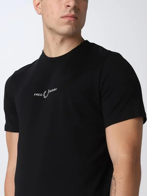 Fred Perry T-shirt