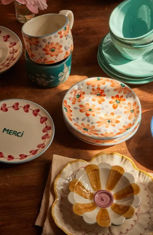 RICE BY RICE Set Of 4 Hand-painted Ceramic Cake Plates