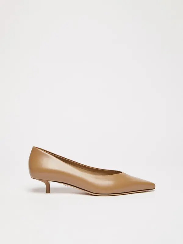 Max Mara Kitten-heel Leather Court Shoes - Camel