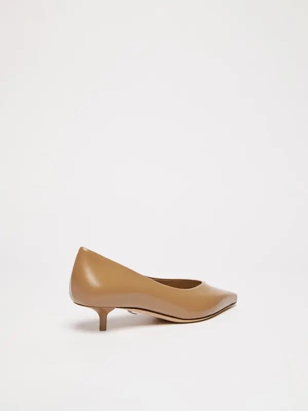 Max Mara Kitten-heel Leather Court Shoes - Camel