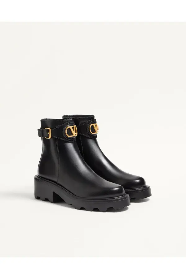 Valentino Garavani Vlogo Signature Calfskin Ankle Boots - Black