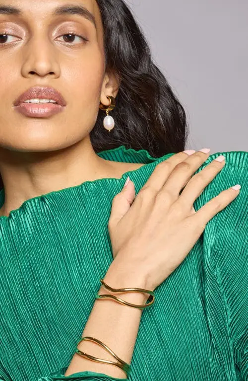 Lady Grey Ridge Freshwater Pearl Hoop Earrings