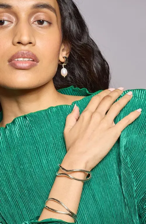 Lady Grey Ridge Freshwater Pearl Hoop Earrings - Silver