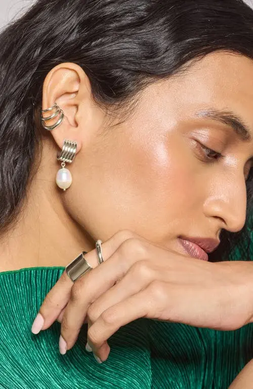 Lady Grey Ridge Freshwater Pearl Hoop Earrings - Silver