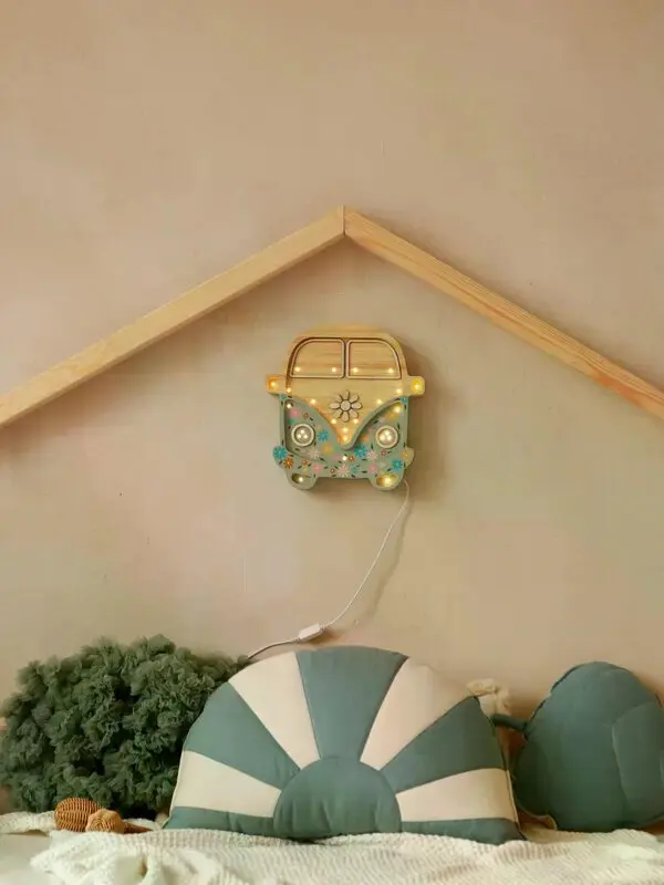 LITTLE LIGHTS Flower-embellished Van Night Light