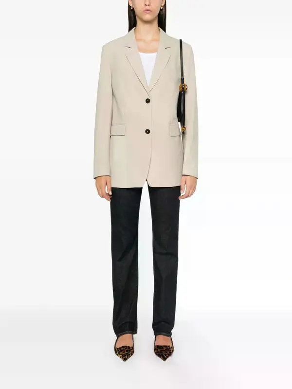 Closed Lola Blazer