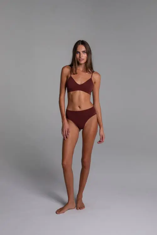 LDMA Low Show V Bralette - Crimson