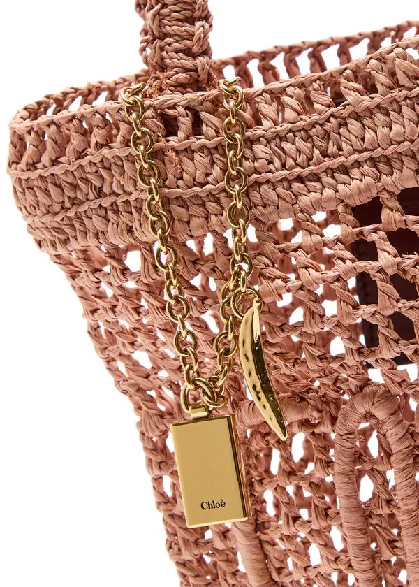 Chloé Raffia Tote With Logo Charm - Beige