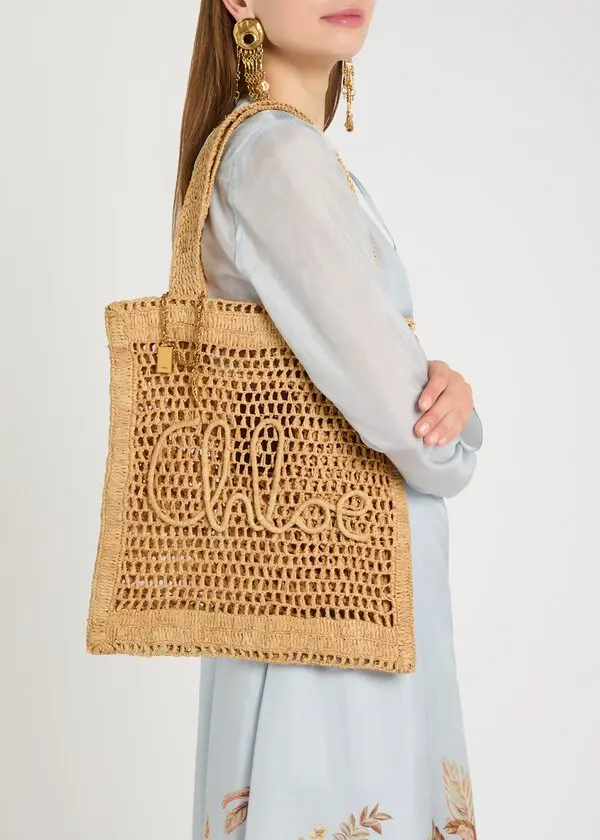 Chloé Raffia Tote With Logo And Charm - Sand