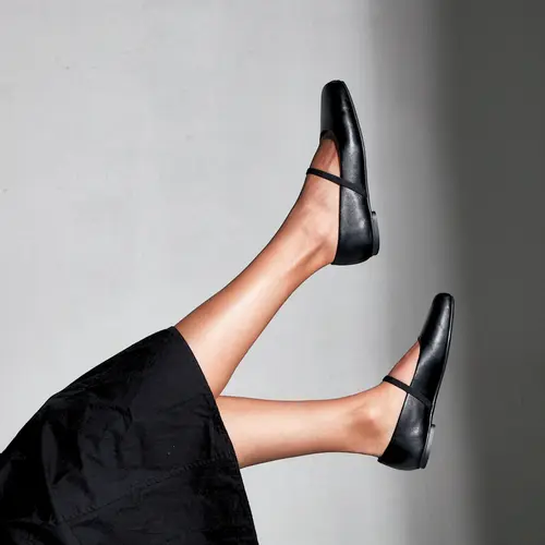 AMIE RAFA Mary Jane Flats - Black