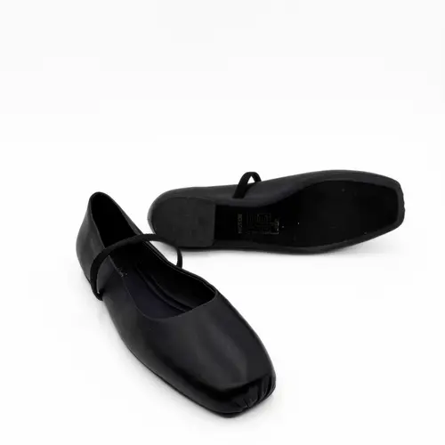 AMIE RAFA Mary Jane Flats - Black