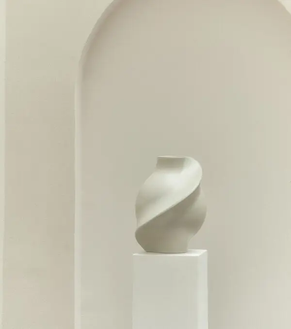 LOUISE ROE Pirout Ceramic Vase