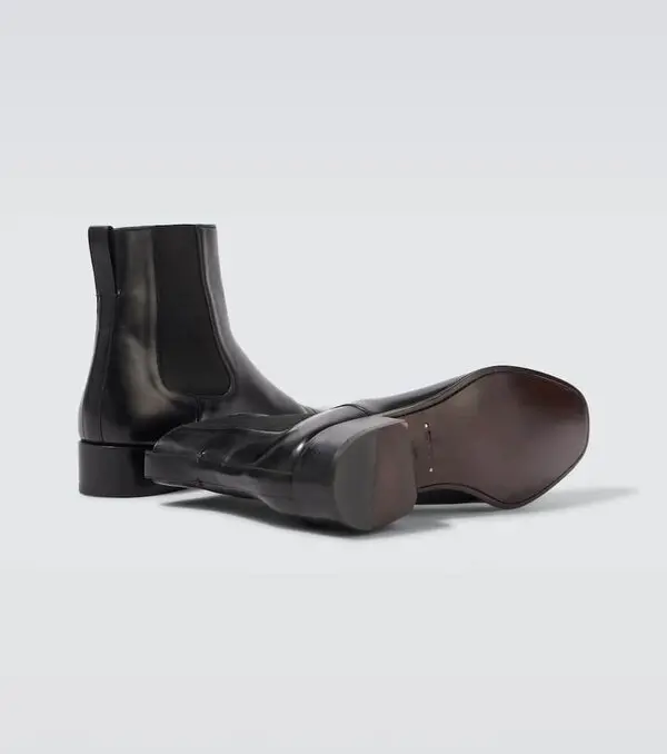 TOM FORD Hainaut Leather Chelsea Boots