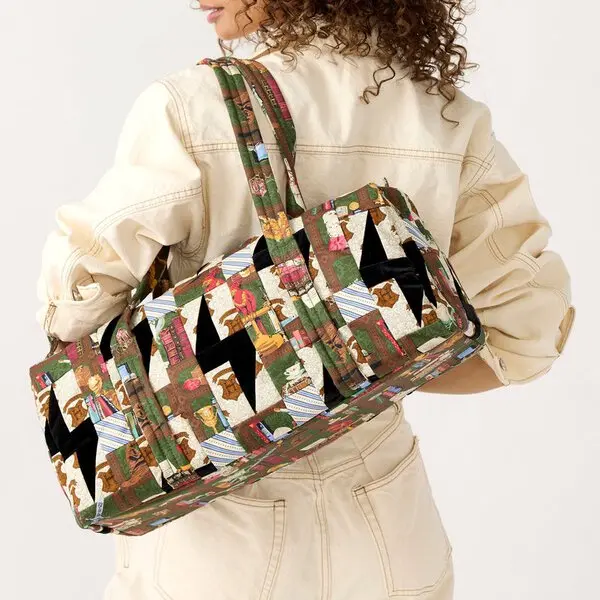 VERA BRADLEY Harry Potter™ Small Original Duffel In Hogwarts Library Patchwork