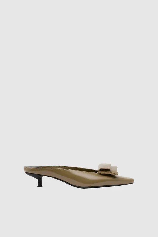 ST. AGNI Petit Pouch Heel - Oak
