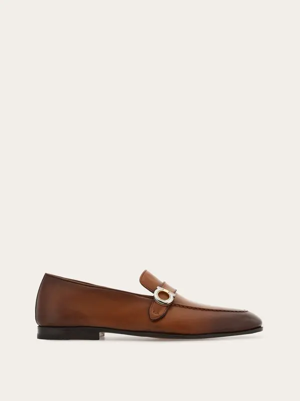 FERRAGAMO Tramezza Loafer With Gancini Ornament - Brown