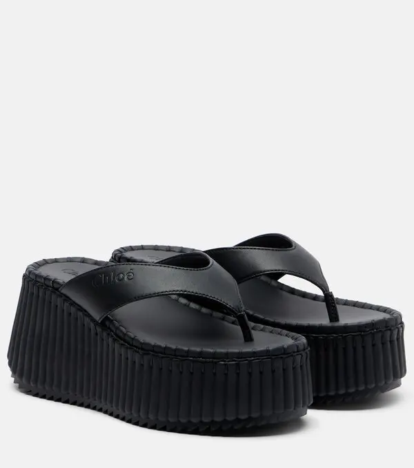 Chloé Nama Leather Platform Thong Sandals - Black