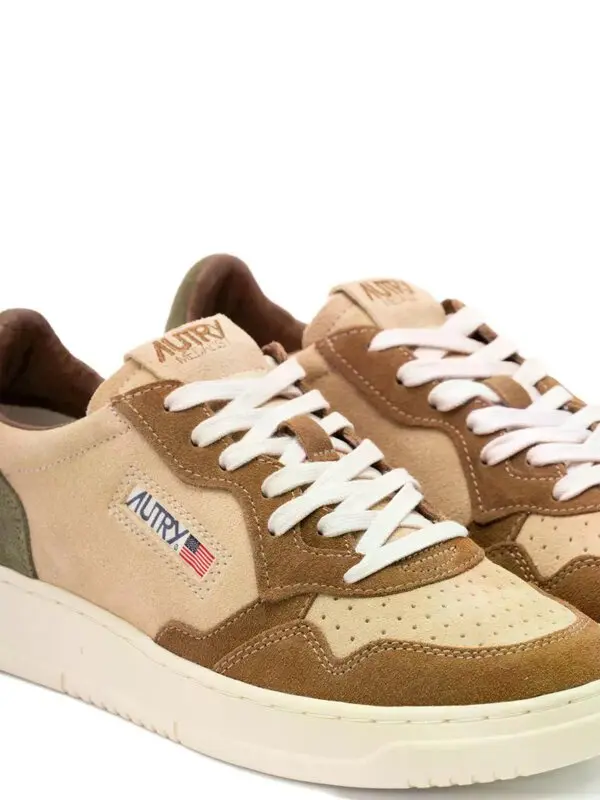 AUTRY Medalist Lace-up Sneakers - Neutrals