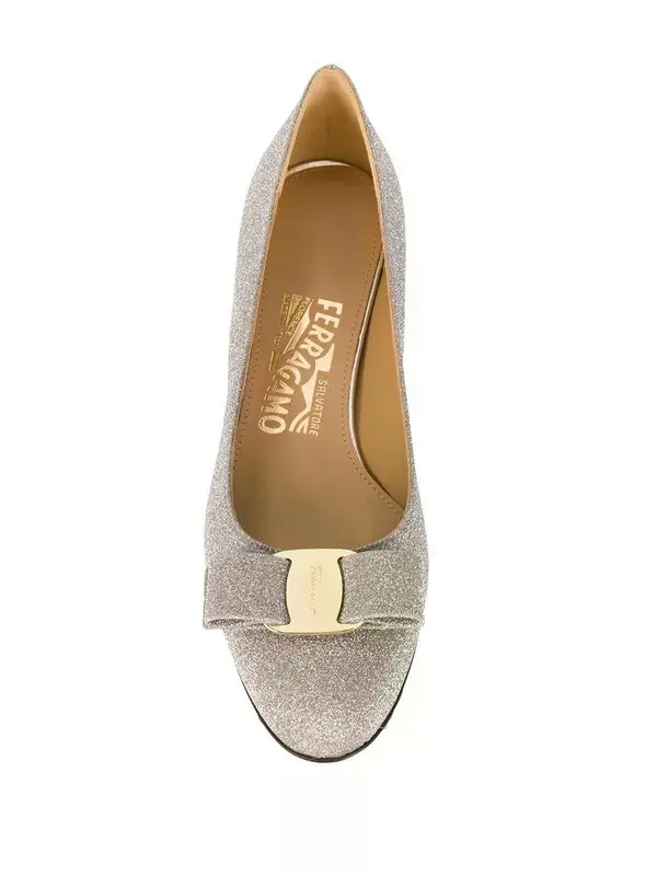 FERRAGAMO Vara Bow Glitter Pumps - Grey