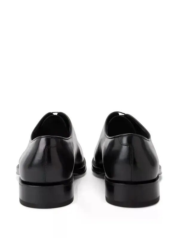 FERRAGAMO Polished Leather Oxford Shoes - Black