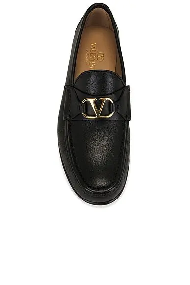 Valentino Garavani Leather Loafer With Gold-tone Hardware - Black