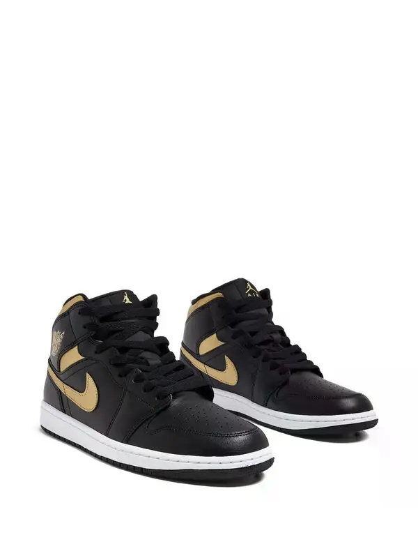Nike Air Jordan 1 Retro High-top Sneakers