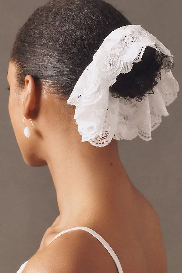 SIMPLY NOVA Oversized Lace Scrunchie - White