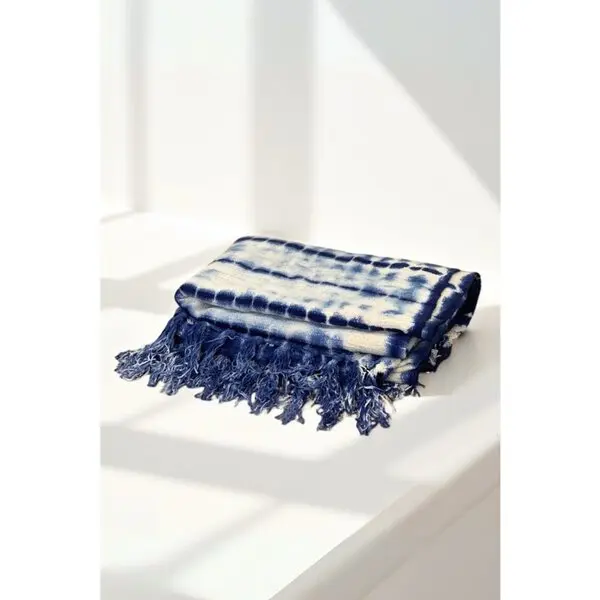 PILLOWPIA Indigo Shibori Throw - Spine