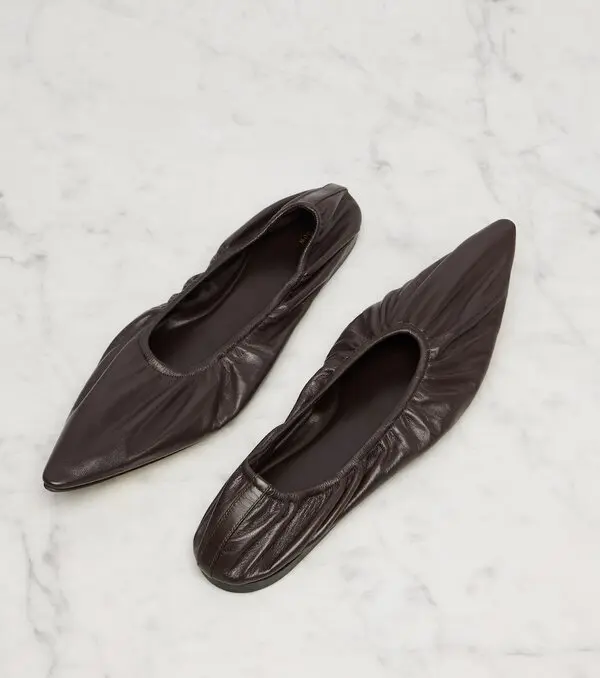 THE ROW Liisa Leather Ballet Flats - Brown