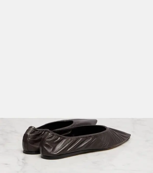 THE ROW Liisa Leather Ballet Flats - Brown