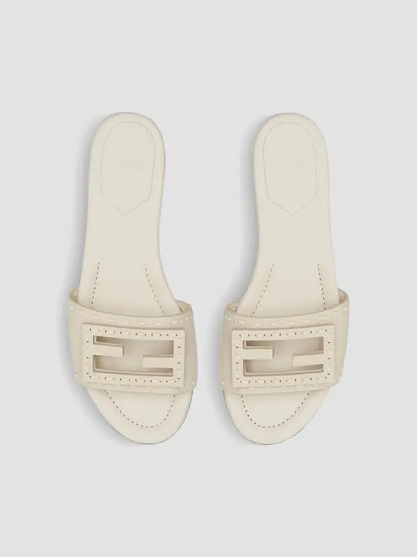 Fendi Baguette Ff Leather Sandals - Camelia