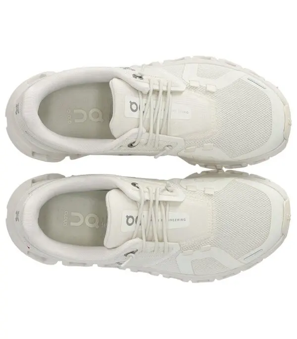 On Cloud 6 Sneaker