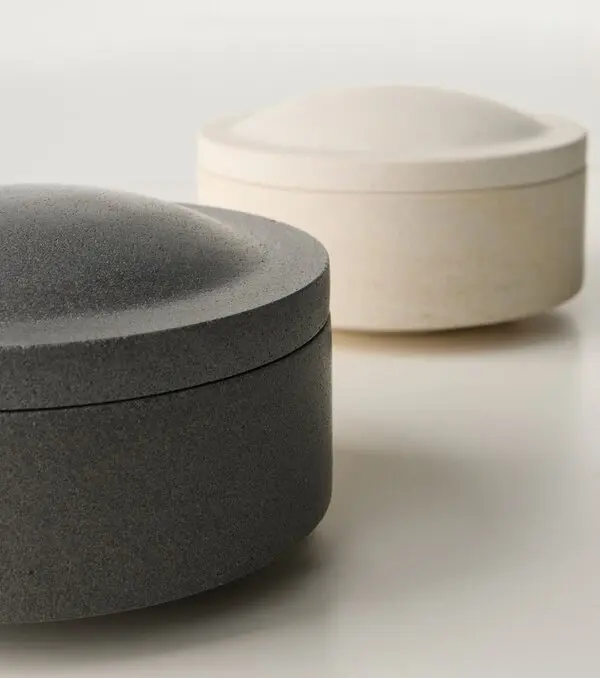 LOUISE ROE Gallery Object 07 Stoneware Container - Black