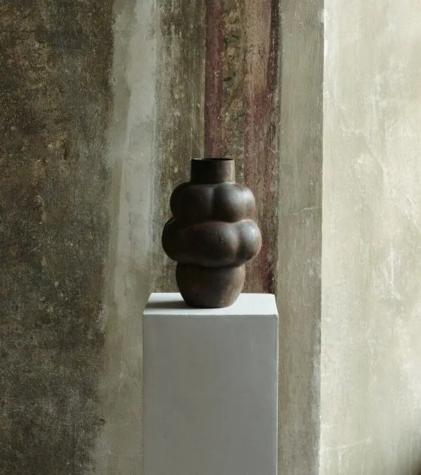 LOUISE ROE Balloon Object 005 Cast Iron Vase
