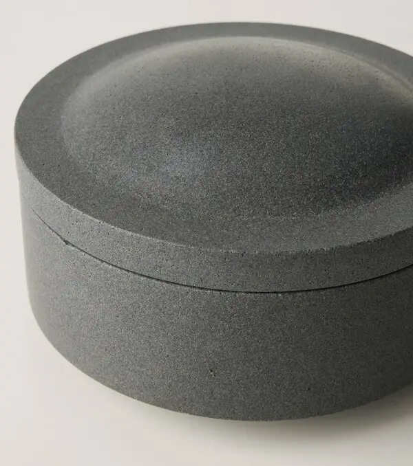 LOUISE ROE Gallery Object 07 Stoneware Container - Black