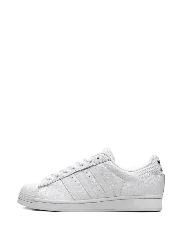 Adidas X Vitoria Superstar Adv Cloud /core Black Sneakers