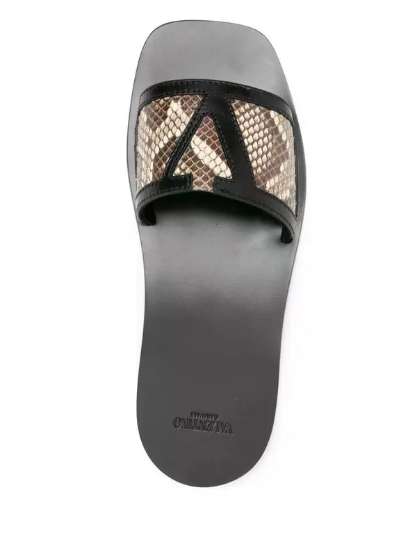 Valentino Garavani Viva Superstar Sandals