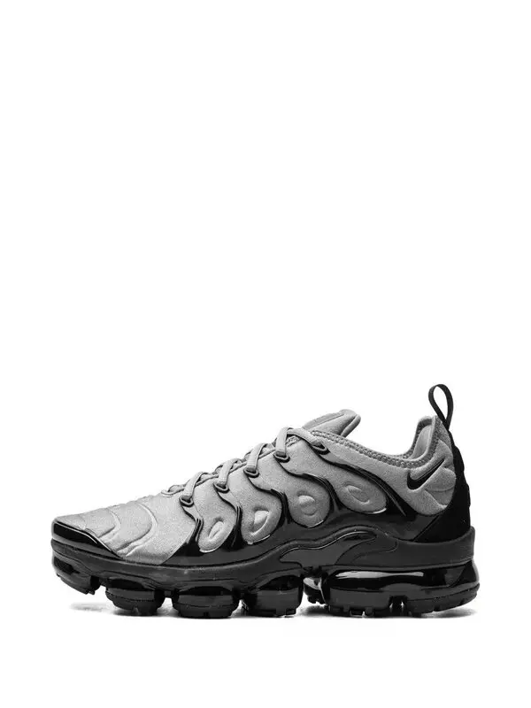 Nike Air Vapormax Plus Sneakers - Grey