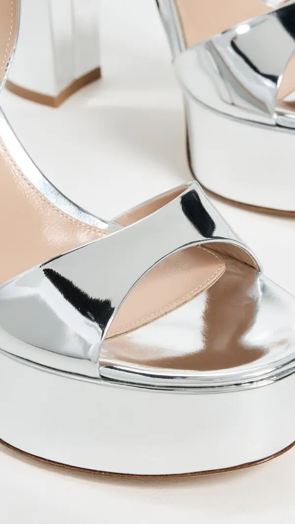 GIANVITO ROSSI Marlena Metallic Heels - Silver