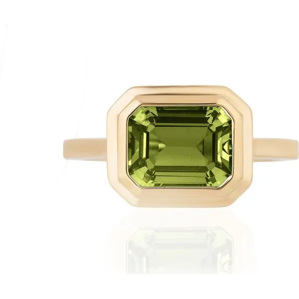 Goshwara Manhattan Emerald Cut Ring - Peridot