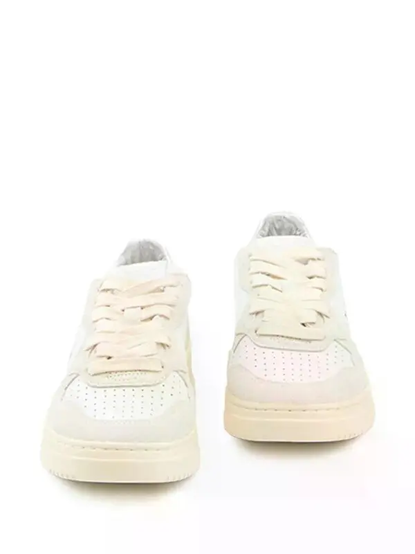 AUTRY Medalist Low Leather Sneakers - White