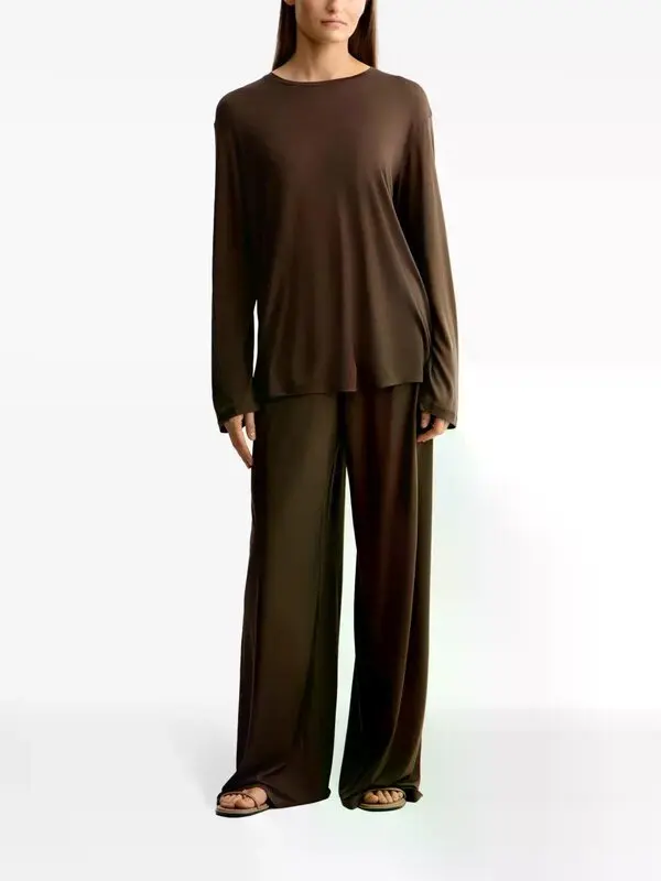 12 STOREEZ Long-sleeve Silk T-shirt